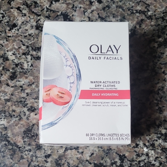 OLAY | Skincare | Olay Daily Facials Wateractivated Cloths White And ...